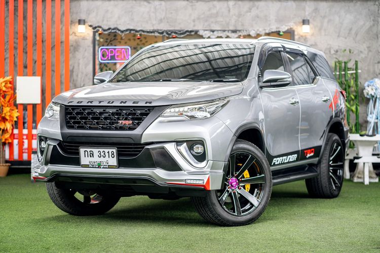 ซื้อขายรถยนต์ Toyota Fortuner 2.8 V มือสอง มาใหม่ ราคาดี ทั่วประเทศ