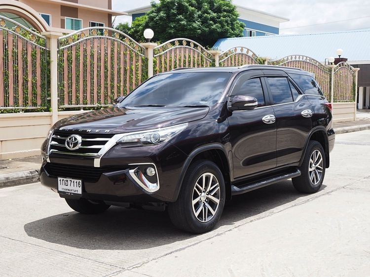 Toyota Fortuner 2.4 V 4WD Navi ปี 2018 สีดำ ฟรีดาวน์ - Kaidee Auto