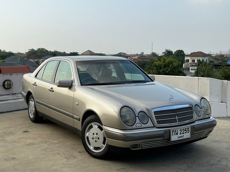 ซื้อขายรถยนต์ Mercedes-Benz E-Class มือสอง มาใหม่ ราคาดี ทั่วประเทศ