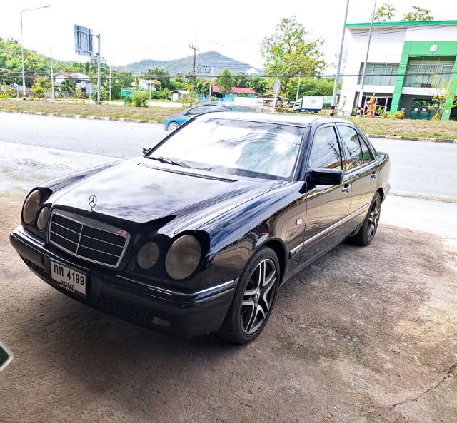 ซื้อขายรถยนต์ Mercedes-Benz E-Class E280 มือสอง มาใหม่ ราคาดี ทั่วประเทศ