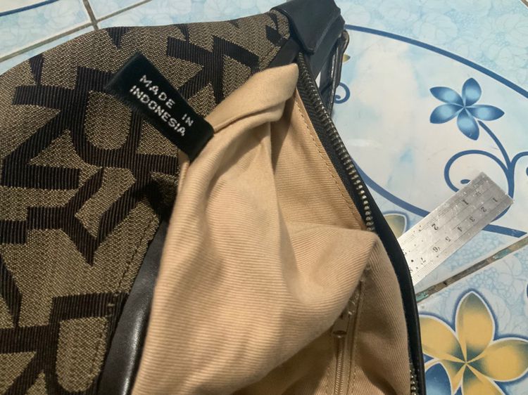 กระเป๋าสะพาย ยี่ห้อ DKNY แท้ - Kaidee