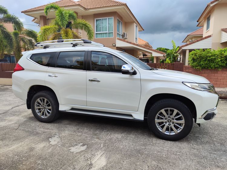 Mitsubishi Pajero Sport 2.4 GT SUV 2017 Pearl White - Kaidee Auto