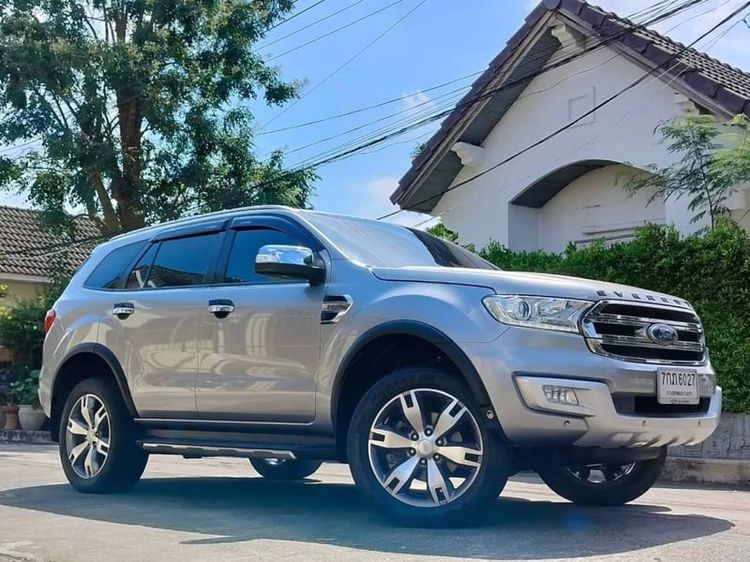 FORD EVEREST TITANIUM 2.2 NAVI ปี2018 สีบรอนซ์ เกียร์ออโต้ รถบ้านมือเดียว - Kaidee Auto