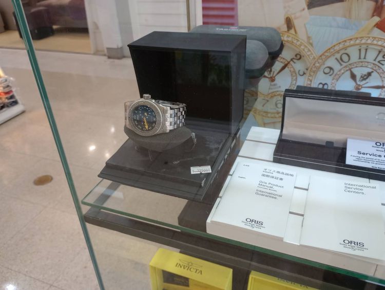 ชุดสะสม ORIS รุ่น Big Crown Diver เรกูเรเตอร์ หน้าปัดดำ เข็มแยกเหลือง 39 มิล. สายเหล็ก กล่องใบ ...
