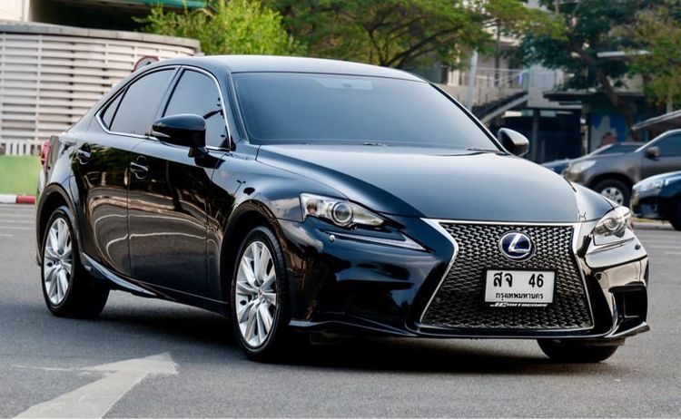 ซื้อขายรถยนต์ Lexus IS300h มือสอง มาใหม่ ราคาดี ทั่วประเทศ