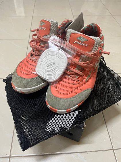 รองเท้าฟุตซอล มือสอง (PanและJoma) 2 คู่ 700 บาท - Kaidee