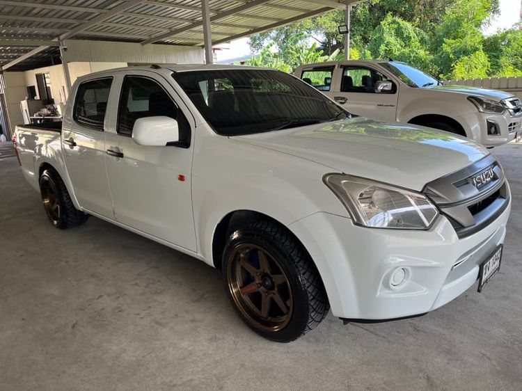 Isuzu 17จด18 Cab4 1.9S สีขาว - Kaidee Auto