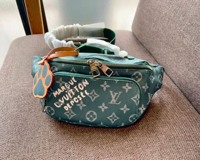 LOUIS VUITTON RUSH DOG PAW BAG (VIP GIFT DUTY FREE) - Kaidee