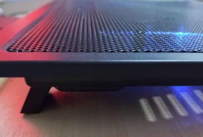 Magic แท่นวางพร้อมพัดลมระบายความร้อน Laptop Notebook - Kaidee