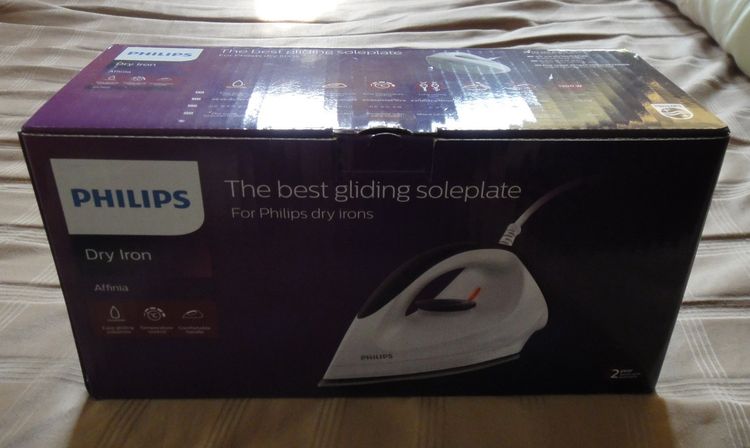 Philips Dry Iron 1 เตารีดแห้ง สีขาว-ม่วง 1,200 วัตต์ รุ่น GC160-22 ของใหม่ - Kaidee