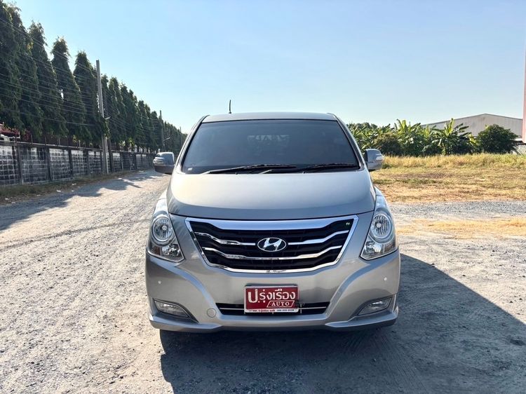 sถตู้ครอบครัว11ที่นั่ง ไมล์เพียง 88,598 กม. Hyundai H-1 2.5 Deluxe เกียร์ออโต้ ปี 2015 รถ ...
