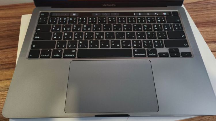 Macbook pro 2020 13 นิ้ว , CPU i5 , Ram 8Gb , HD 256 GB , แบต count 210 ...