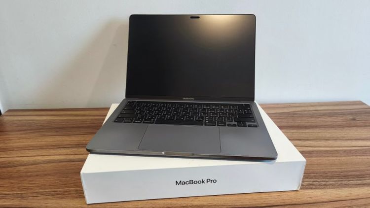 Macbook pro 2020 13 นิ้ว , CPU i5 , Ram 8Gb , HD 256 GB , แบต count 210 ...