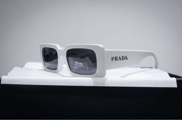 Prada Sunglasses แว่นกันแดดปราด้า - Kaidee