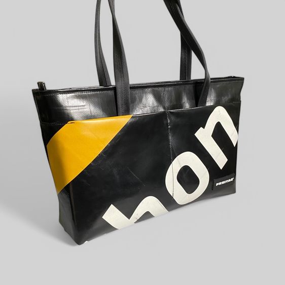 Freitag 𝐅𝟓𝟔𝟎 𝐒𝐭𝐞𝐫𝐥𝐢𝐧𝐠 จากผ้าใบรถ Marathon - Kaidee