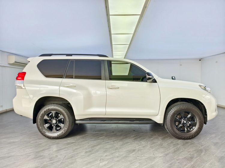 TOTOTA LANDCRUISER PRADO 150 2.7 TX 4WD 2010 - Kaidee Auto
