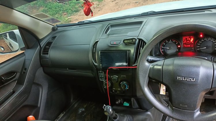 Isuzu เจ้าของรถดูแลดีมีประกันชั้น1 - Kaidee Auto
