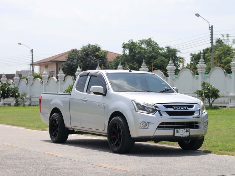 ISUZU D-MAX 1.9 DDI bluepower ปี 2015 จัดทรงหล่อๆ - Kaidee Auto