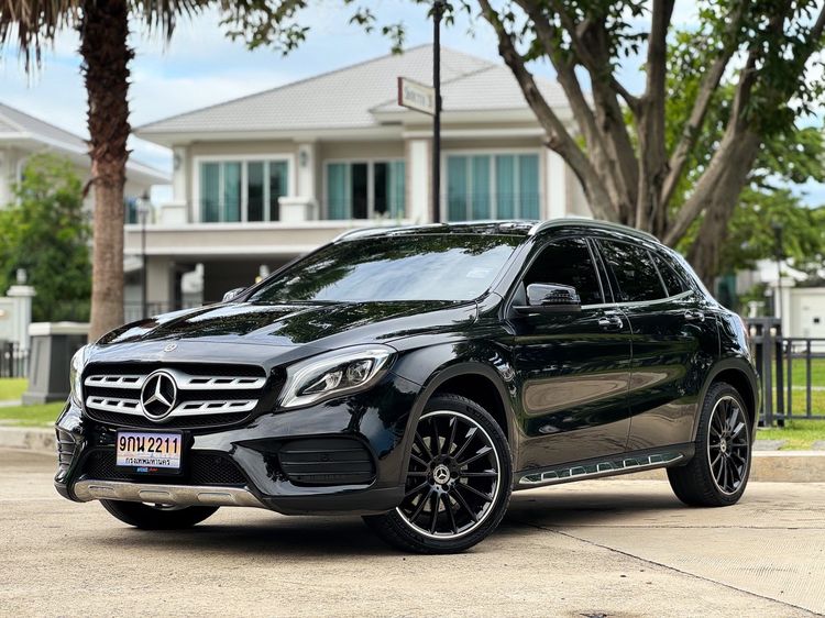 BENZ GLA250 AMG Dynamic ปี 2018 ใช้งานน้อย 9 หมื่นโลเท่านั้น ...