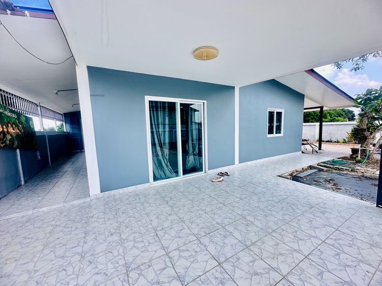 มีที่ดินพร้อมบ้านหนึึ่งหลัง รีโนเวทใหม่ทั้งหลัง ใกล้อมตะชลบุรี เฟส10 - Kaidee