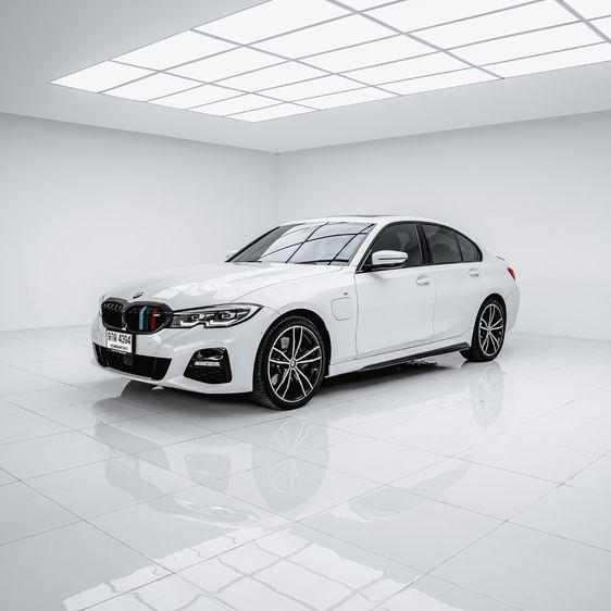BMW 330e M Sport (G20) ปี 2023 สีขาว - Kaidee Auto
