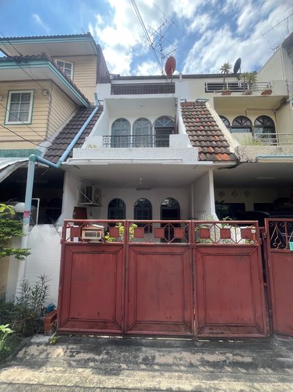 ขายด่วนทาวน์โฮม 3 ชั้น ทำเลใกล้ รถไฟฟ้าMRT เพียง 5 นาที - Kaidee